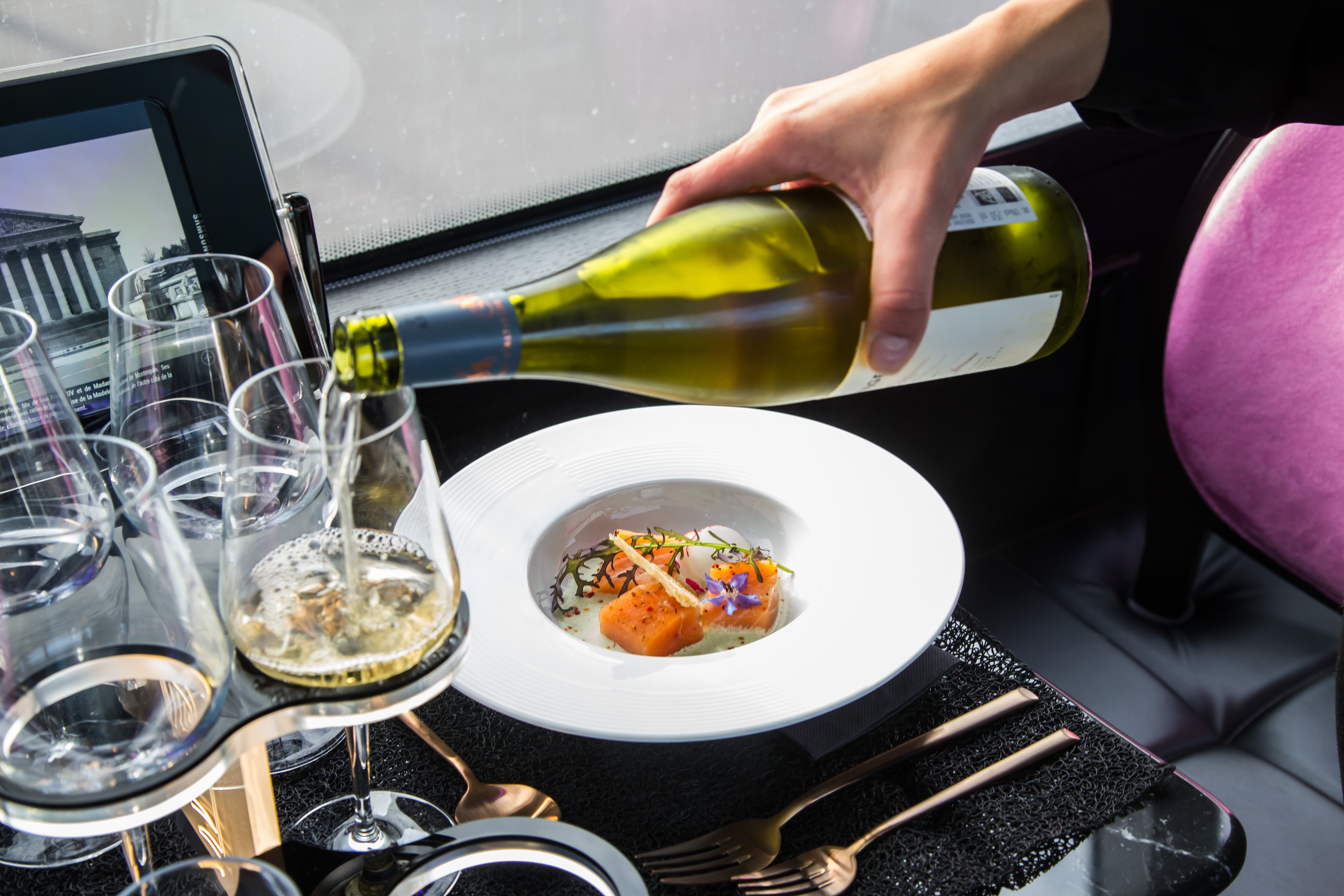 Bus Toqué – dîner bistronomique dans un bus – restaurant itinérant ...