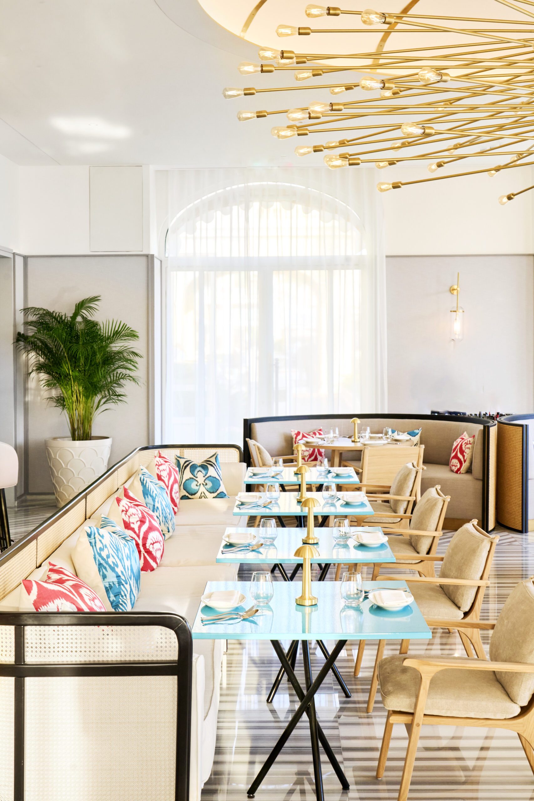 Rüya, la nouvelle table du Carlton célèbre la gastronomie anatolienne ...