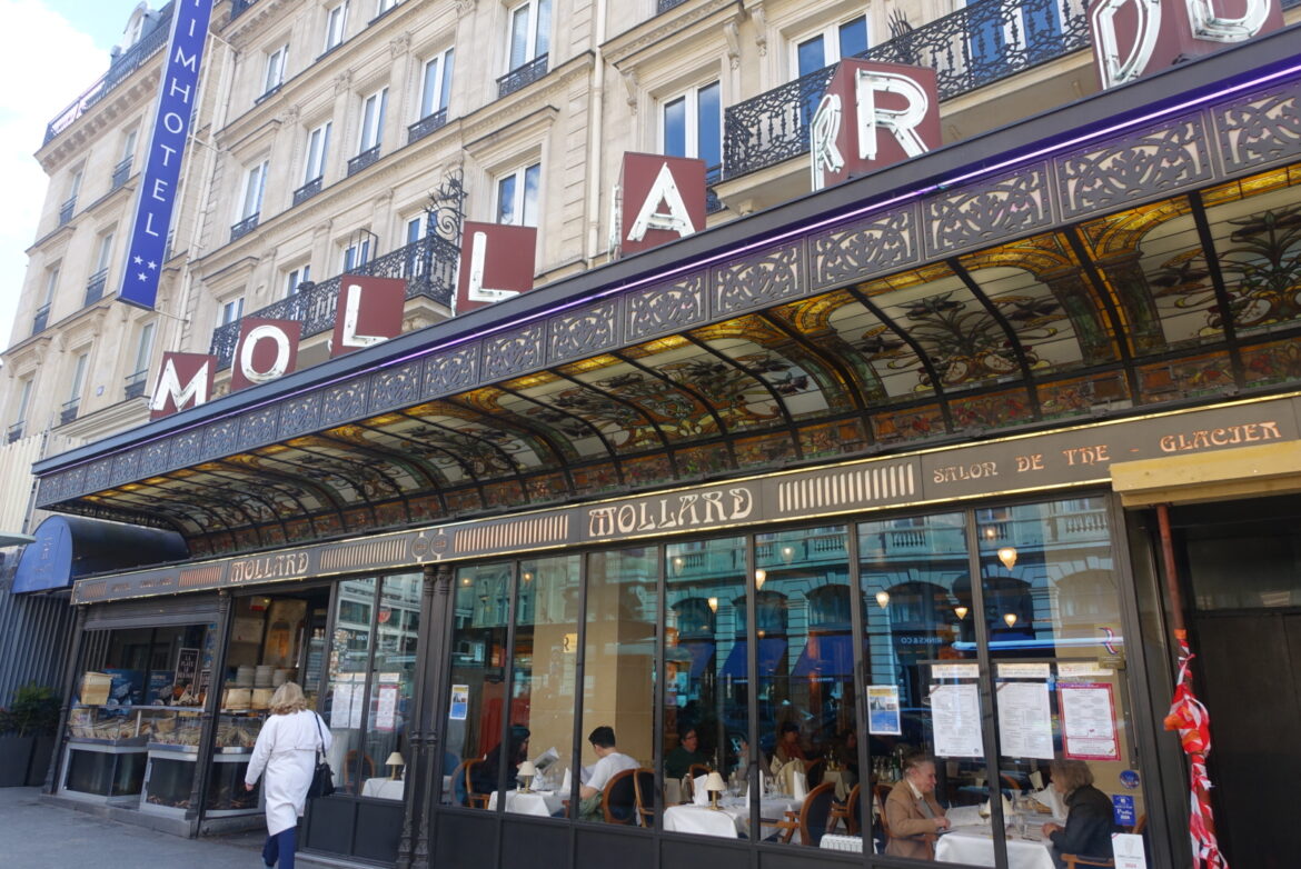 La mythique adresse du quartier Saint-Lazare, la Brasserie Mollard s ...